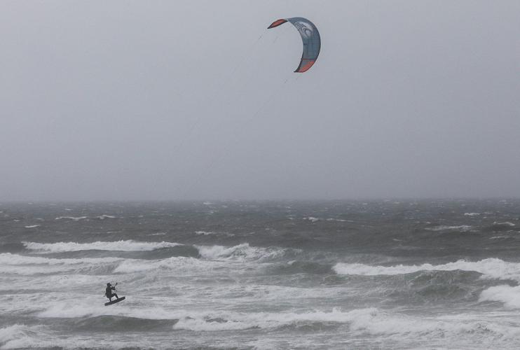 Photo Gallery: Kite-surfing Tropical Storm Elsa | Photo Galleries | ack.net