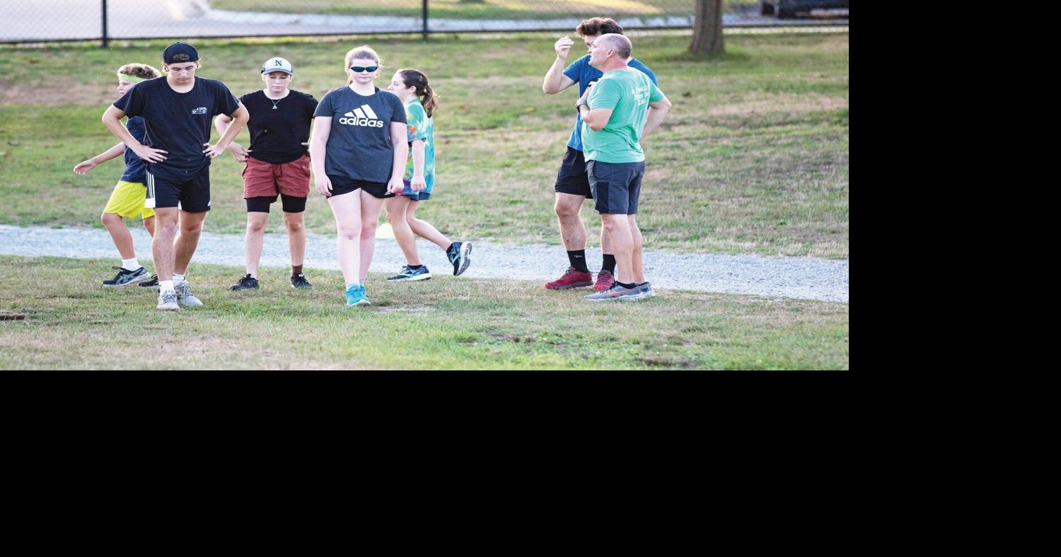 Cross-country girls win, boys lose to open season | Sports | ack.net