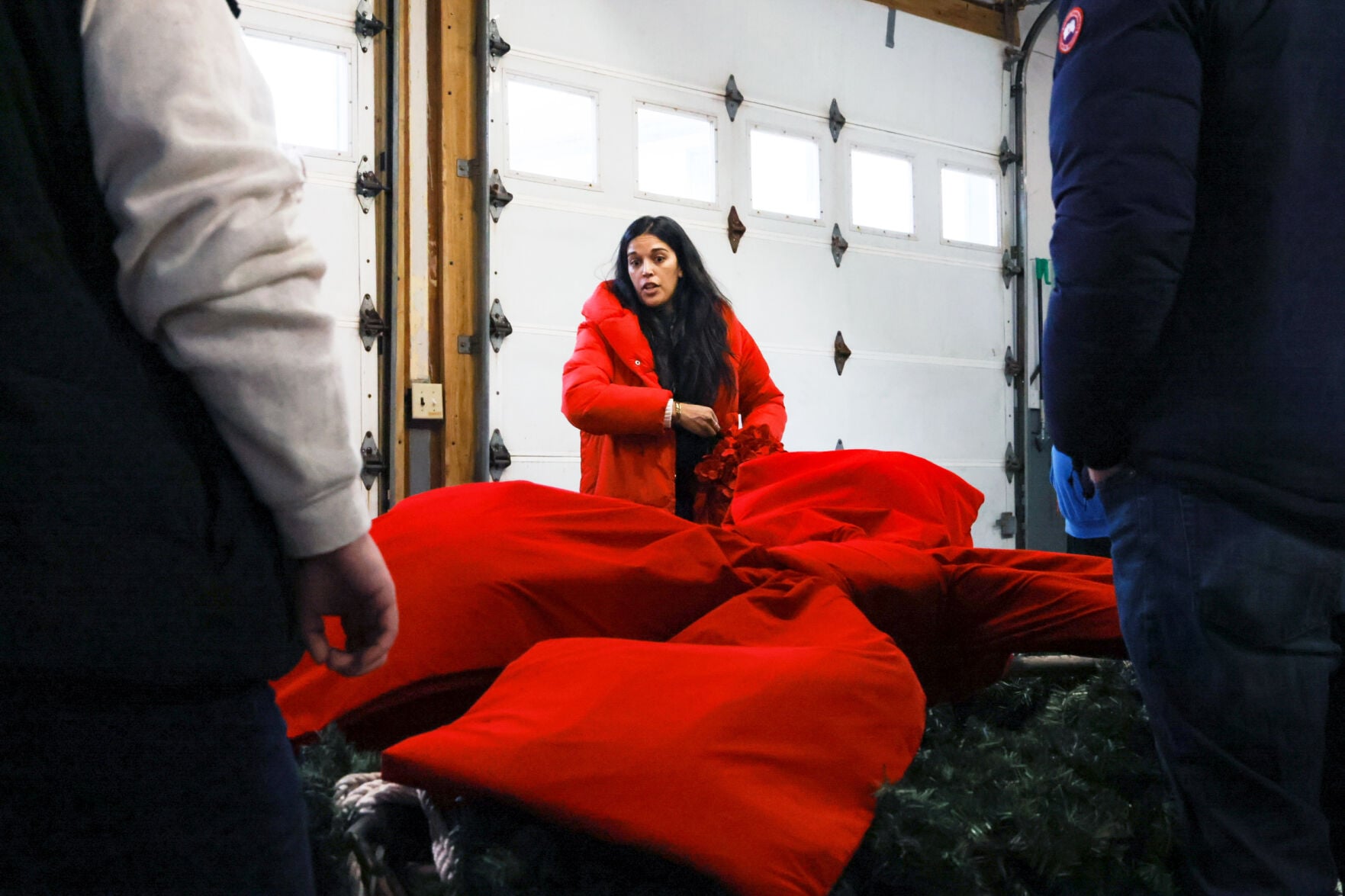 Photo and Video Gallery: Brant Point Wreath Raising | News | ack.net