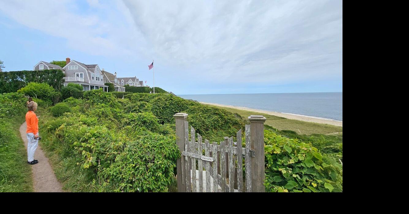 Neighbors: Sconset Bluff Walk “out of control” | News | ack.net