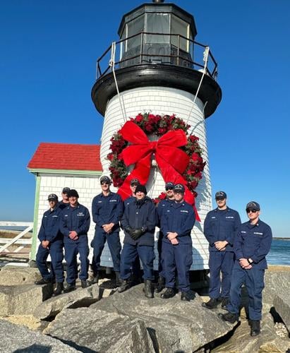 Photo Gallery: Brant Point Light Wreath | Photo Galleries | ack.net