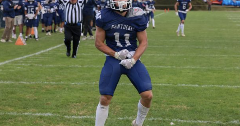 Football opens the playoffs at Pentucket | Sports | ack.net