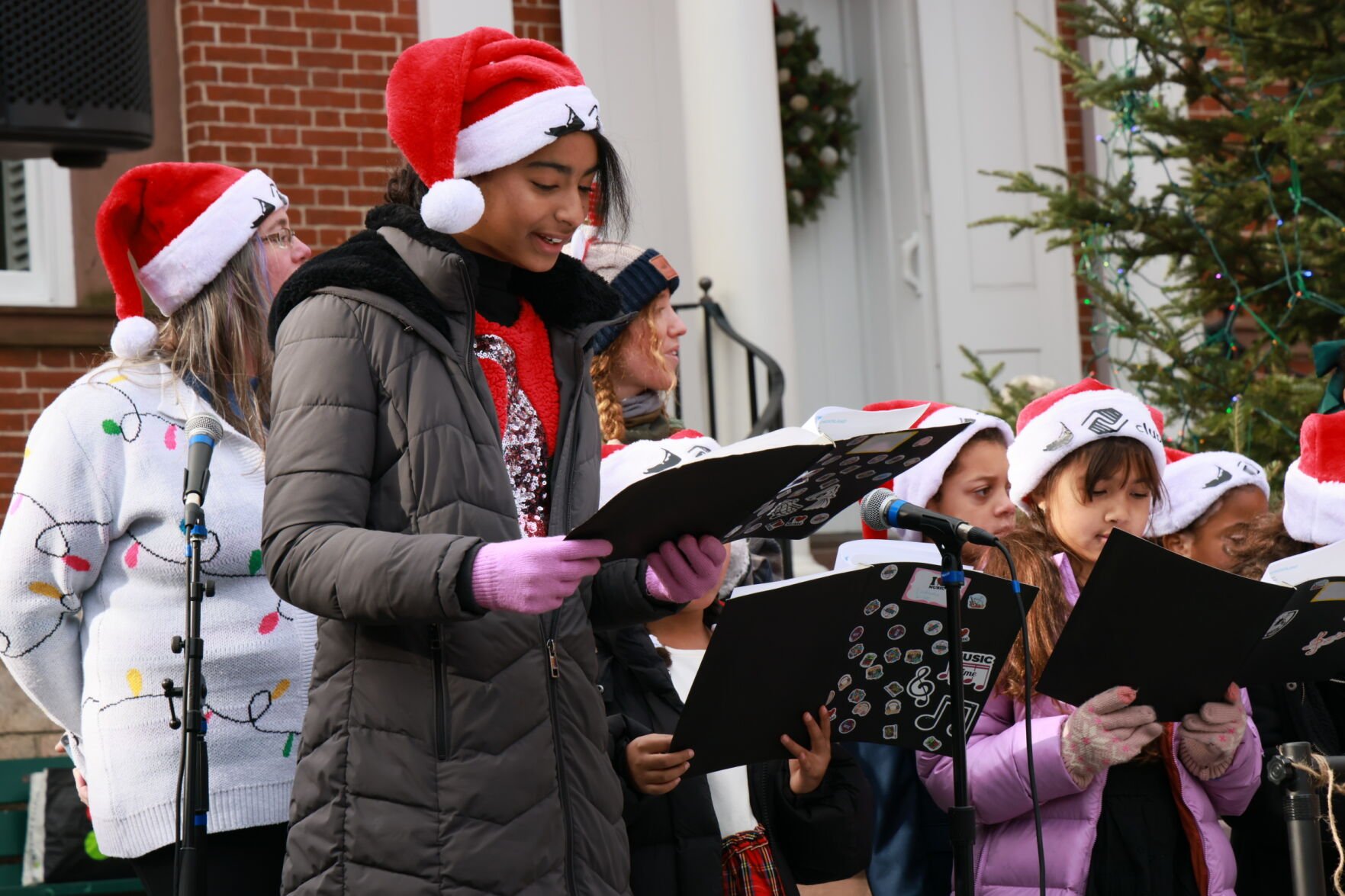 Photo Gallery: Nantucket Christmas Stroll 2025 | News | ack.net