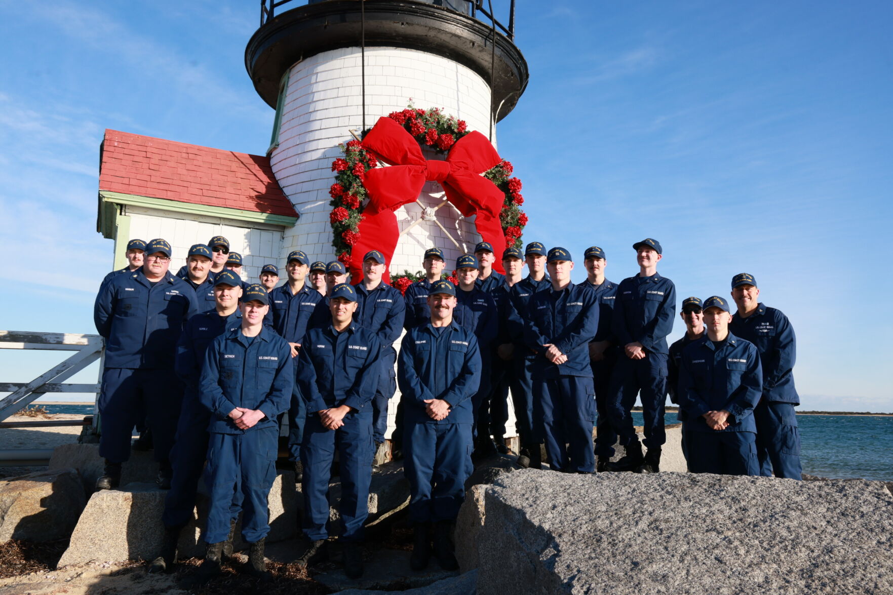 Photo and Video Gallery: Brant Point Wreath Raising | News | ack.net