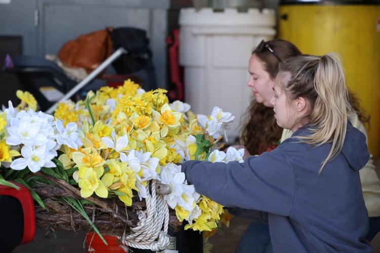Photo Gallery: Daffodil wreath decoration at Station Brant Point ...