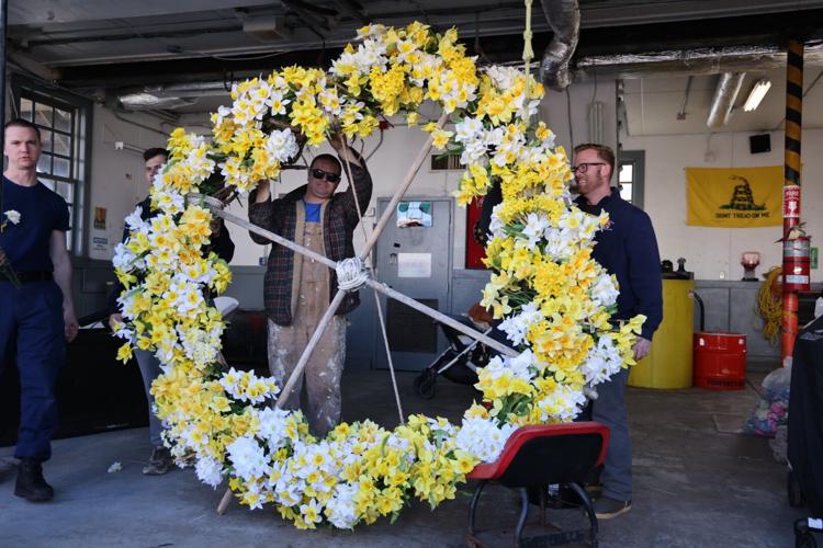Photo Gallery: Daffodil wreath decoration at Station Brant Point ...
