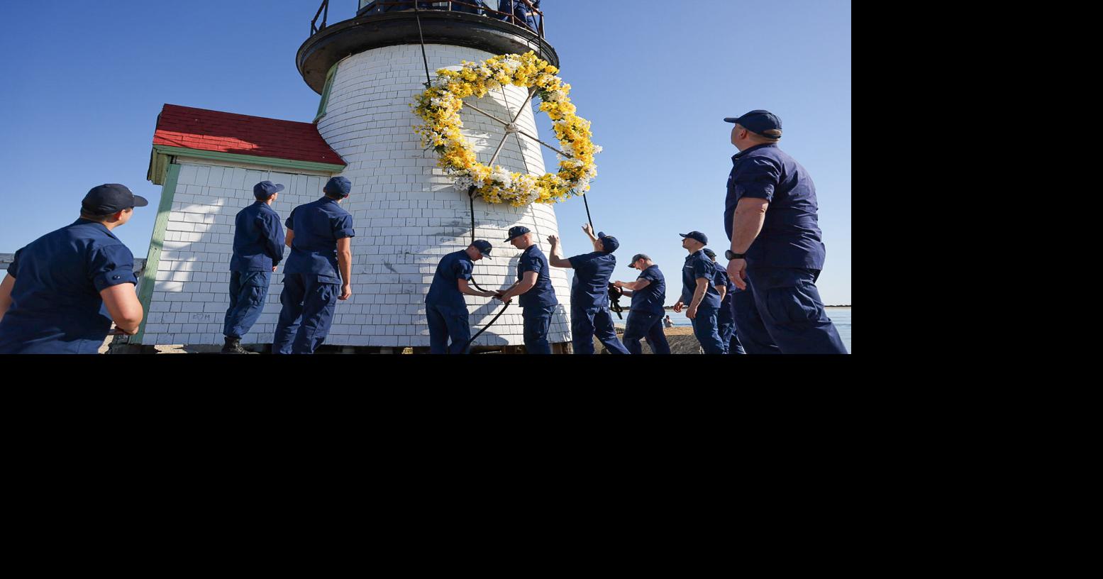 Sign of the season: Daffodil wreath raised at Brant Point Lighthouse ...