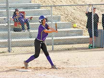 Lightning Softball/Baseball vs. West Shores | | adowl.hidesertstar.com