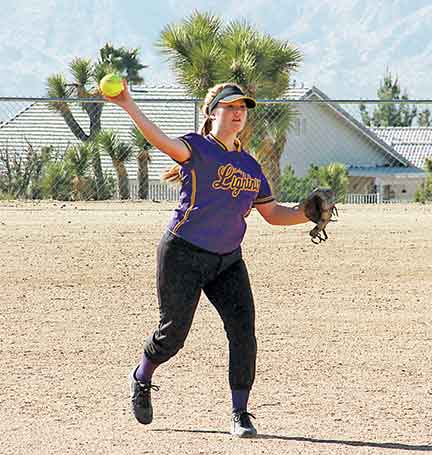 Lightning Softball/Baseball vs. West Shores | | adowl.hidesertstar.com