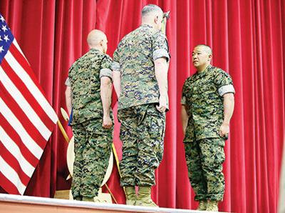 ACMC presents Silver Star to MCTOG Marine | | adowl.hidesertstar.com