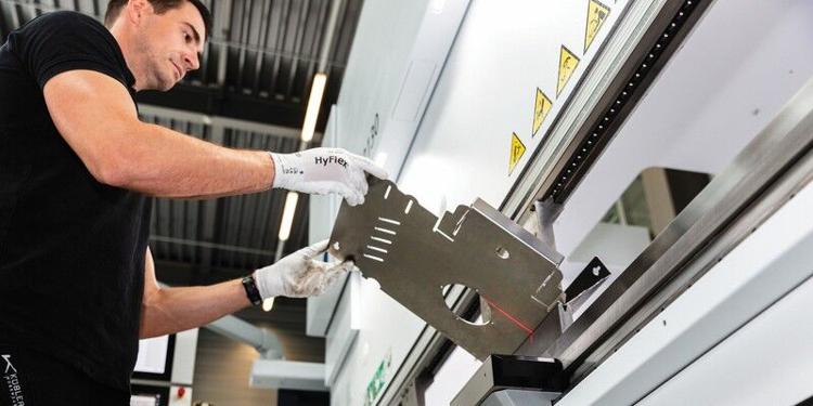 New Manufacturing Machines, Tools and Technology 2025 | CNC Machining ...
