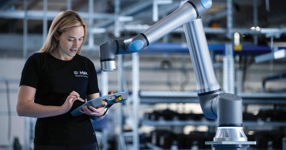 Robots Rise: Tesla, UR, OTTO & AI Shape Future | Automation ...