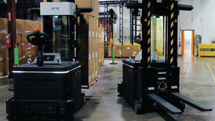 Robots Rise: Tesla, UR, OTTO & AI Shape Future | Automation ...