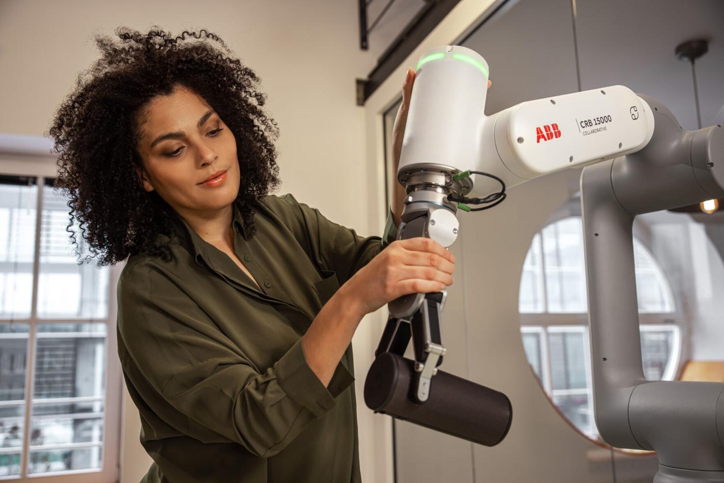 The Rise of Cobots: Safe, Flexible, and User-Friendly | Manufacturing Engineering ...