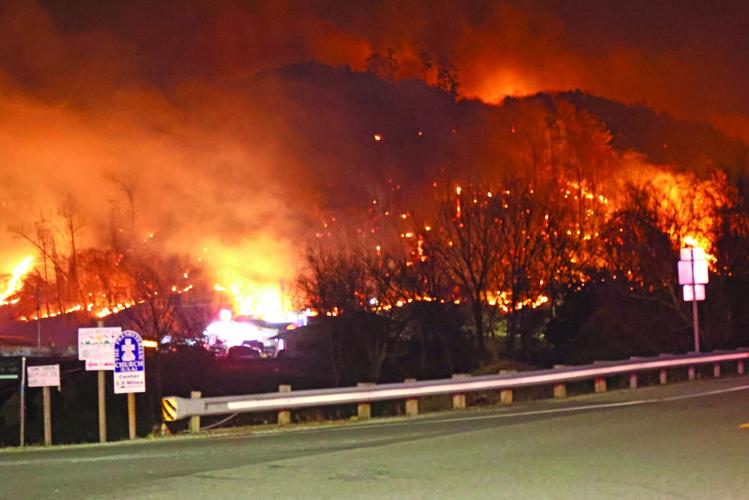Fire stretches across Tellico Plains | News | advocateanddemocrat.com