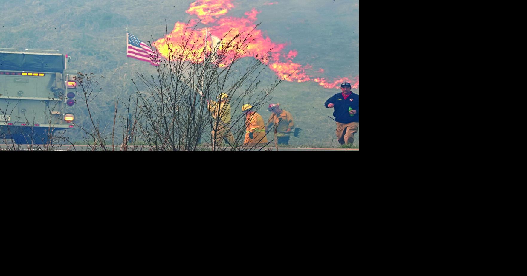 Fire stretches across Tellico Plains | News | advocateanddemocrat.com