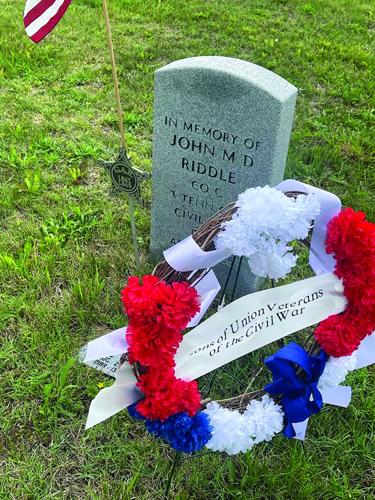 Wreath placed for Private Riddle | News | advocateanddemocrat.com