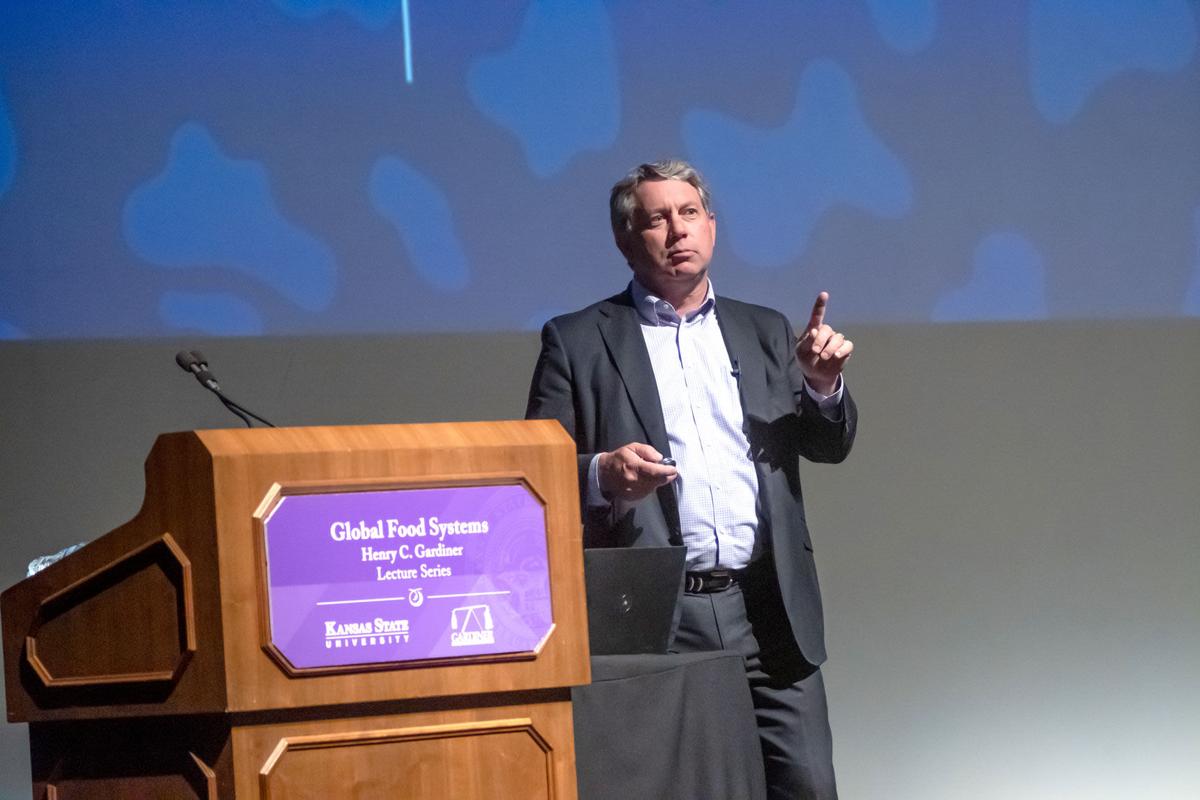 Doud casts positive outlook for U.S. agriculture