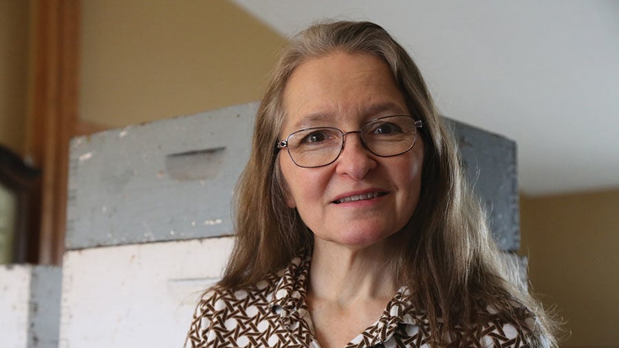 Beekeeper puts honey to use as sugar alternative in go-to recipes