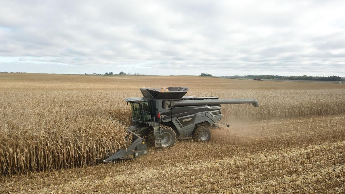 New Combine Design AGCO’s Fendt IDEAL combine takes its first shot at ...