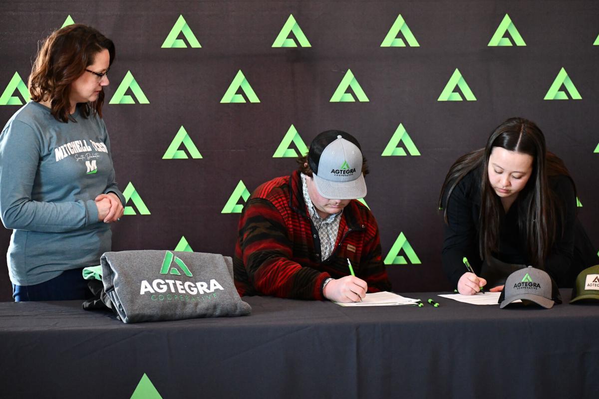 Agtegra signs first Build Dakota scholar