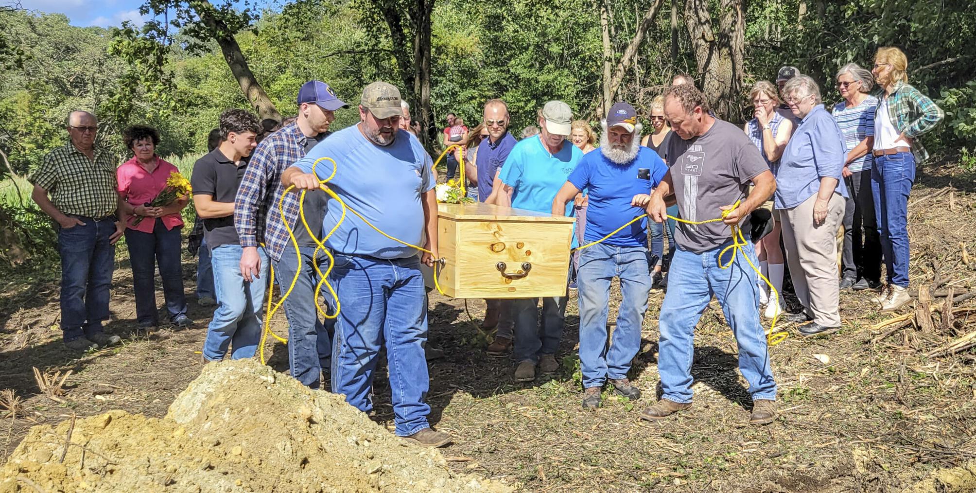 Return to farm burials brings simplicity