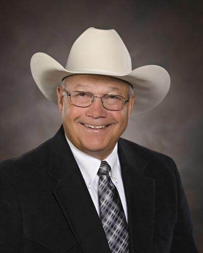 Terry Robinson, FRG livestock field director, dies