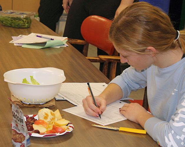 4-H competition teaches cooking skills in schools