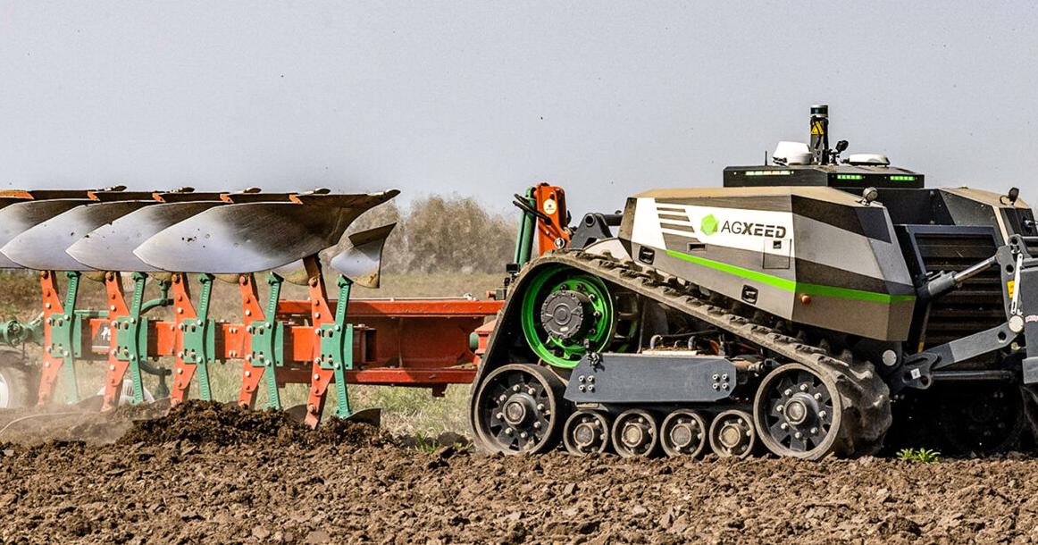Robot sets plowing record