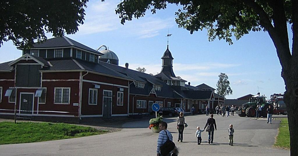 DeLaval opens Hamra Farm to world