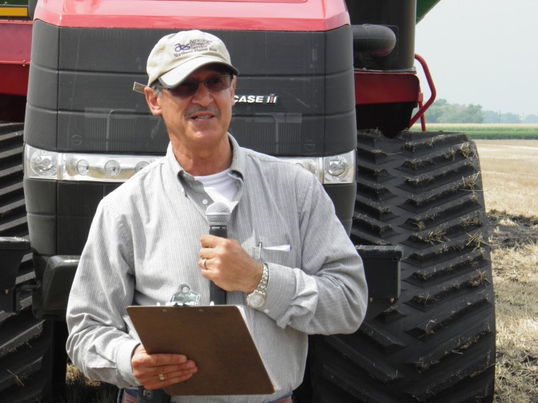 Growers explore ways of reducing soil compaction at field day