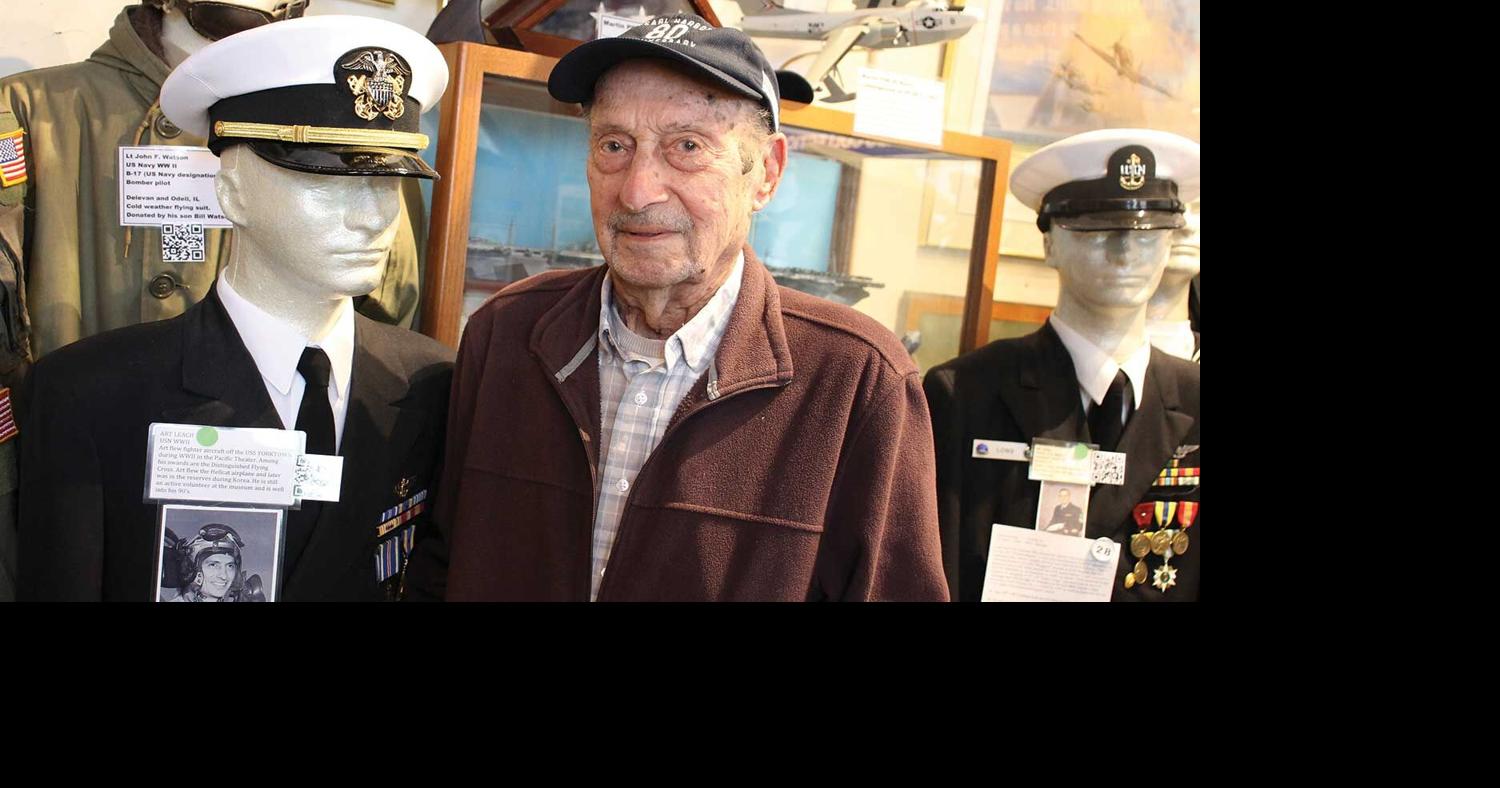World War II Navy pilot shares memories few others can