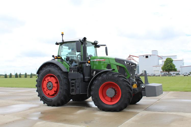 AGCO expands Fendt brand into row crop market with new 900 Series
