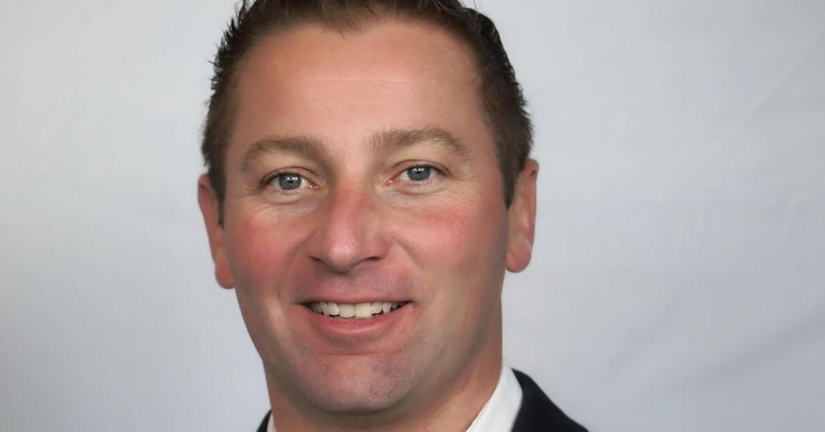 Whitaker crowned as 2018 Minnesota Champion Auctioneer