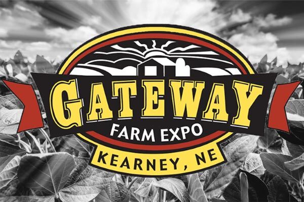 Gateway farm show big on giving