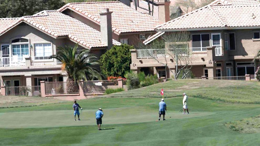 Veteran golfer, wife buy Ahwatukee Country Club | News | ahwatukee.com