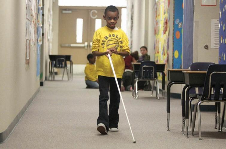 Ahwatukee student adjusting rapidly at Milenio after losing sight ...