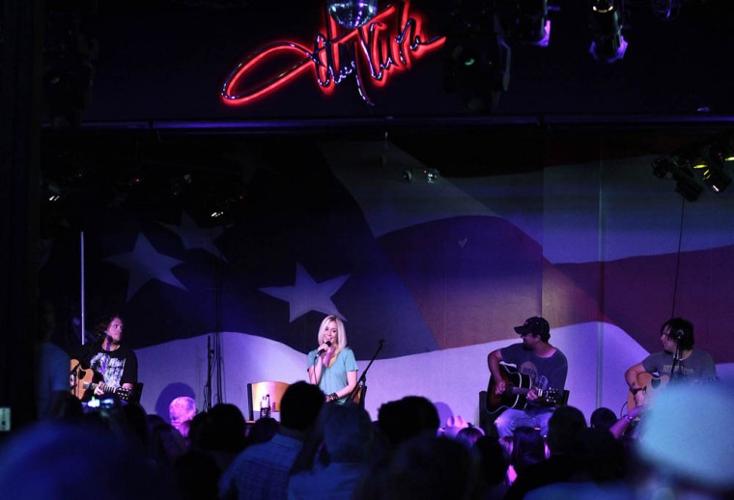 Kellie Pickler comes to Mesa | Latest Slideshows | ahwatukee.com