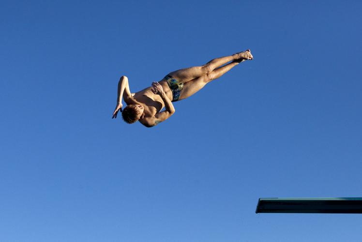 Boys team look to outperform girls in the pool | Sports | ahwatukee.com