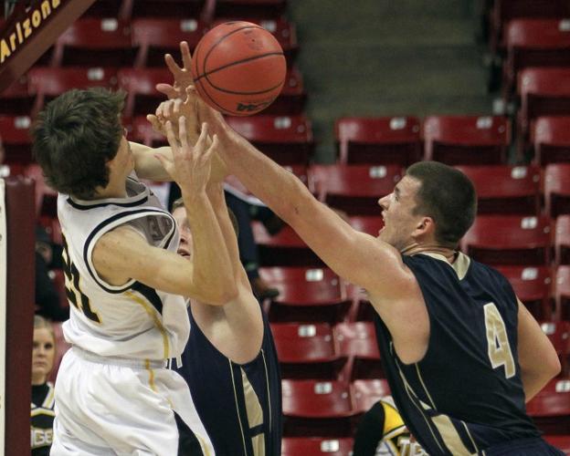 Boys state basketball: DV's new approach has Thunder in semis | Game ...