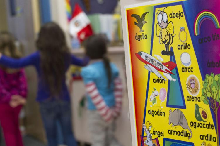 Kyrene de los Lagos Elementary School to offer dual language classes ...