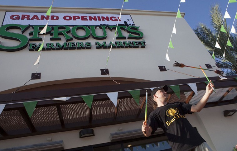 Sprouts Grand Opening | Latest Slideshows | ahwatukee.com