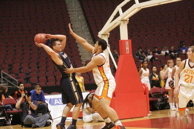 Boys state basketball: Corona holds off Desert Vista's late charge ...