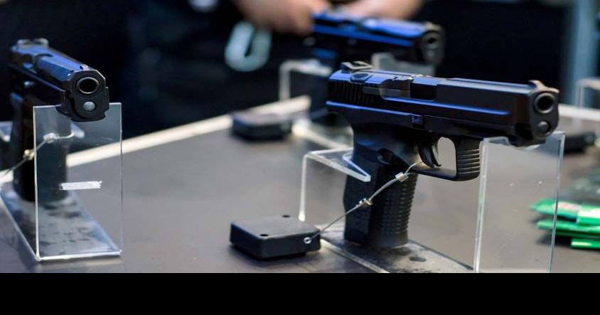 Gun Display Stands | | ahwatukee.com
