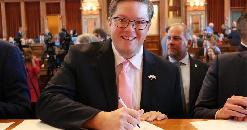 Rep. Austin Harris sworn in for the 91st General Assembly | News ...