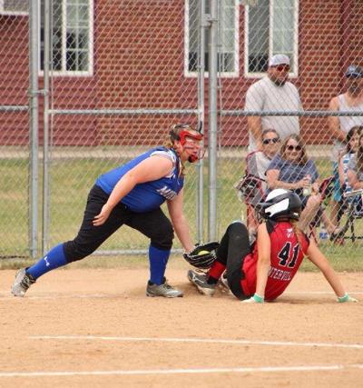 Jr. Hi Softball comes back to tie Centerville | Moravia | albianews.com