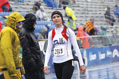 Albia athletes run wet and wild at Drake | News | albianews.com