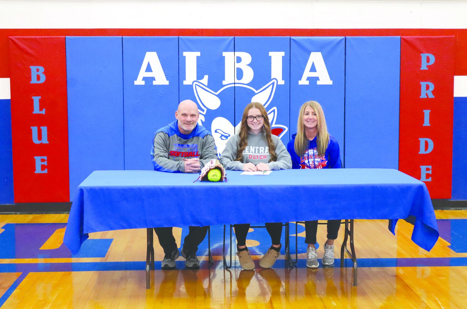Addison Hill signs with Central College | Sports | albianews.com