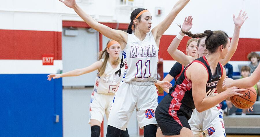 Lady Dees turn page, win three straight | Sports | albianews.com