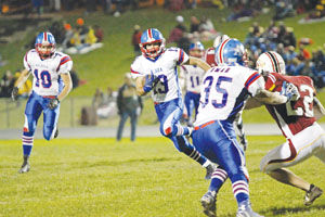 Defense, rushing gets Albia going 48-14 | Sports | albianews.com
